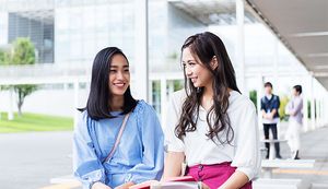 楽天カードは学生におすすめ？作り方、3つのメリット、アカデミーとの違いも徹底解説